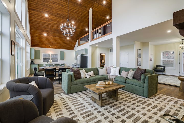 Luxury New Construction 6br Cabin Resort Hottub - Massanutten, VA