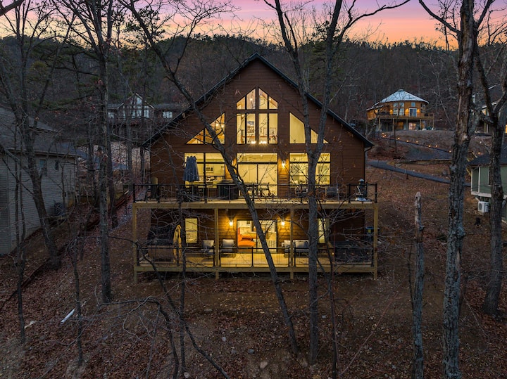 Luxury New Construction 6br Cabin In Resort Hottub - Massanutten, VA
