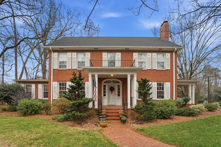 Classic Davidson Retreat, 5br, Walk To Downtown - Davidson, NC