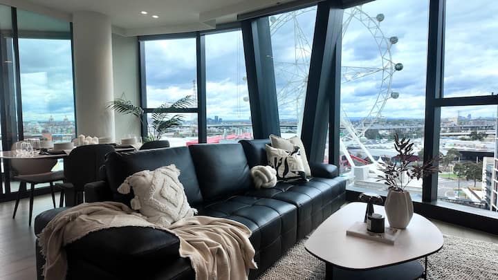 Wow! Views From Executive Docklands Apt. + Parking - Australia
