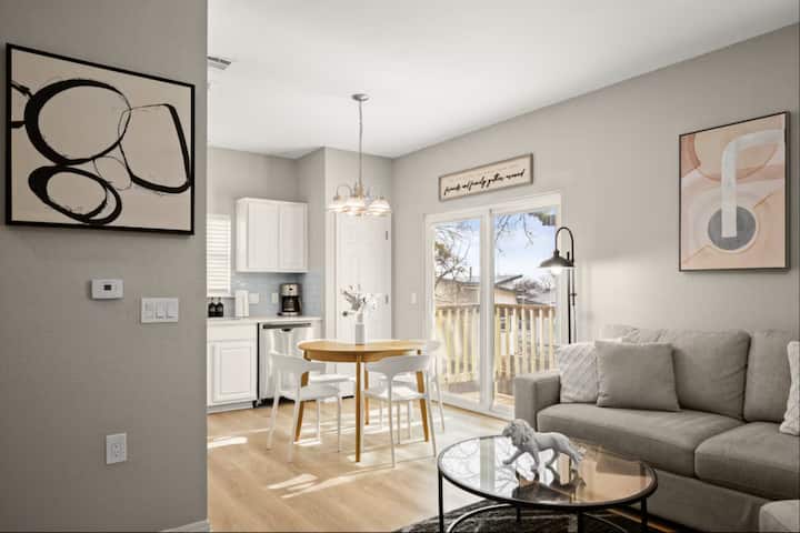 Chic Austin Hideaway Near Downtown - Austin