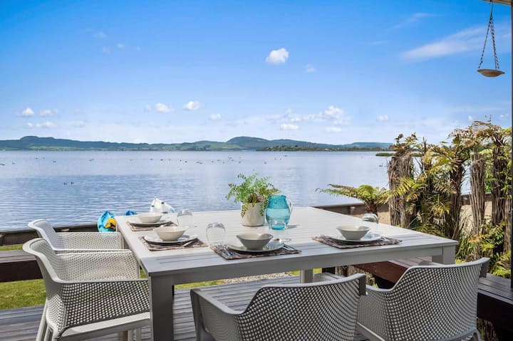 Soul Haven - Lakefront With Spa & Stunning Views - Ngongotahā