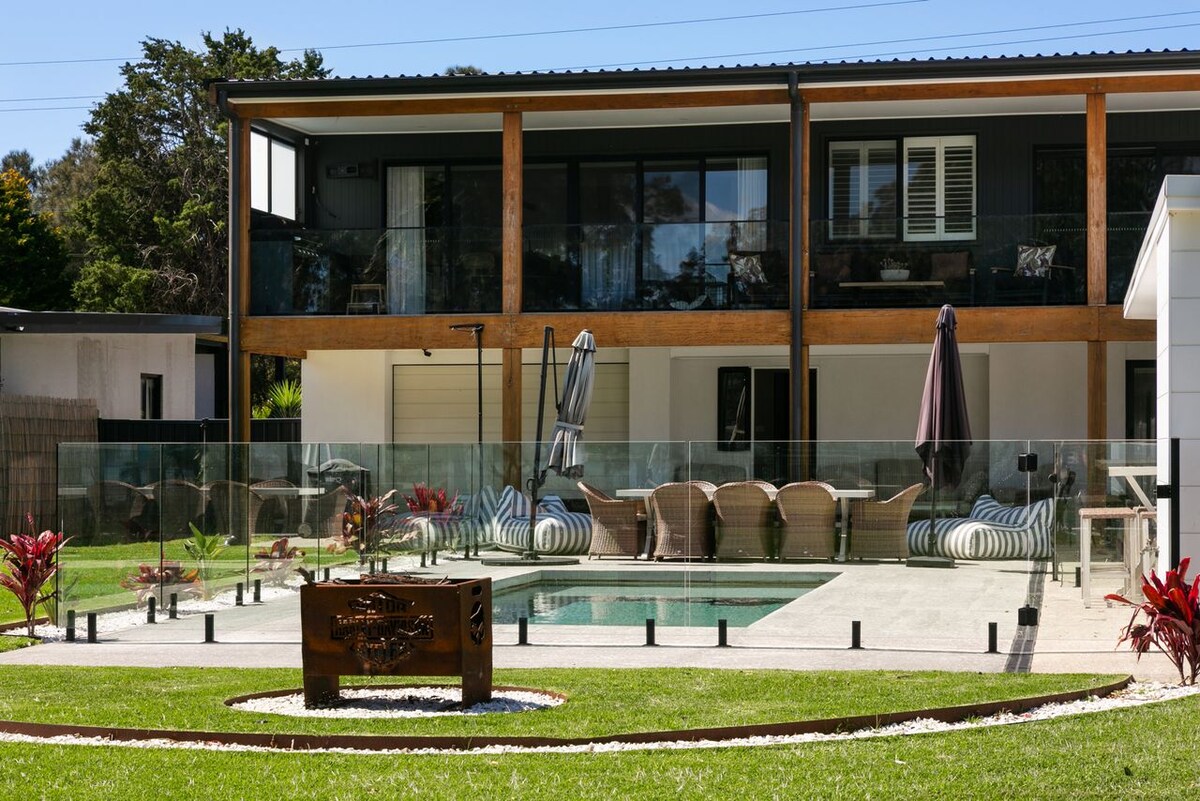 Lake Front Stay - Houses for Rent in Primbee, New South Wales ...