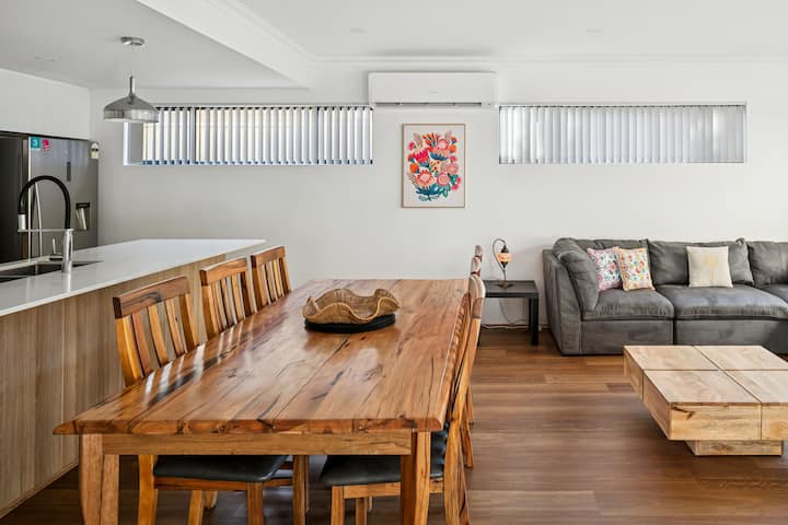 Large 5br Family Home -Close To City, River, Shops - Victoria Park