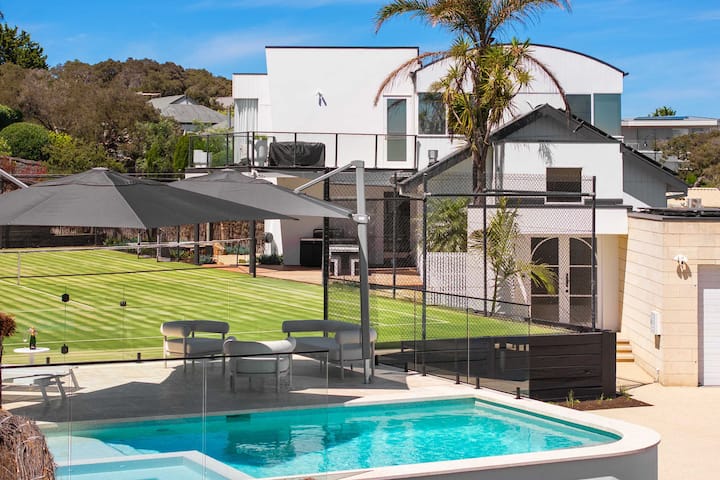 The Collins | Sorrento | Tennis Court, Pool & Spa - Portsea