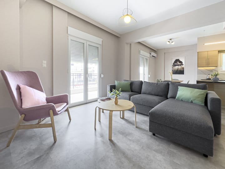 Phaedrus Living: Downtown Athens City Residence - Athens