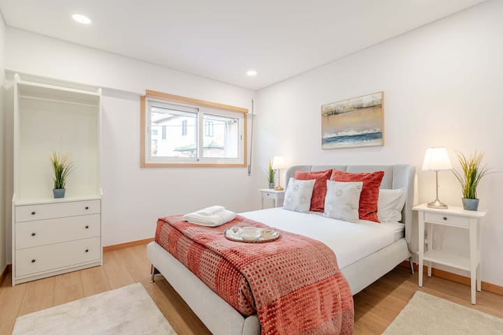Bright & Cozy Apartment By Hostwise - Vila Nova de Gaia