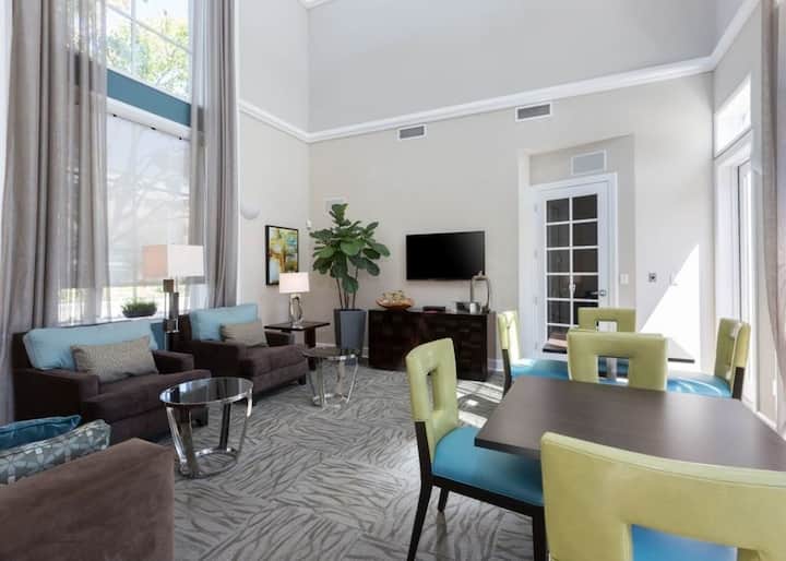 Modern 2br Retreat In Bridgepointe W Pool - San Mateo