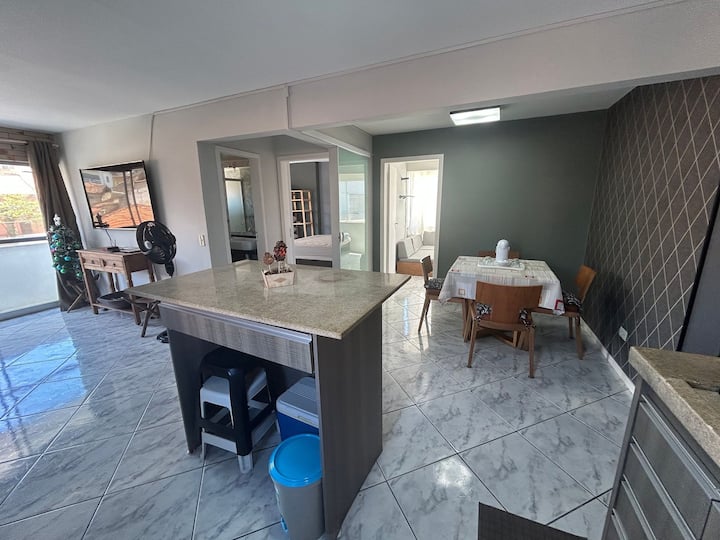 Amplo Apartamento Em Edifício Em Frente Ao Mar - Barra Velha