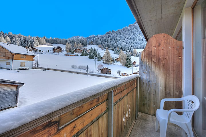 Hotel Relais Alpin Twin Room & Balcony4 - Gstaad