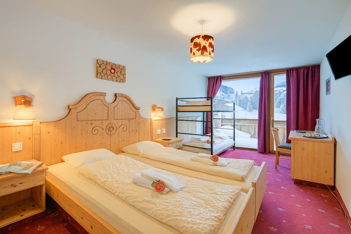 Hotel Relais Alpin 230 Ski In-ski Out - グシュタード