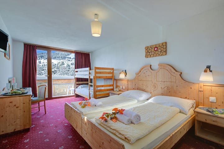 Hotel Relais Alpin Family Room Balcony15 - Gstaad
