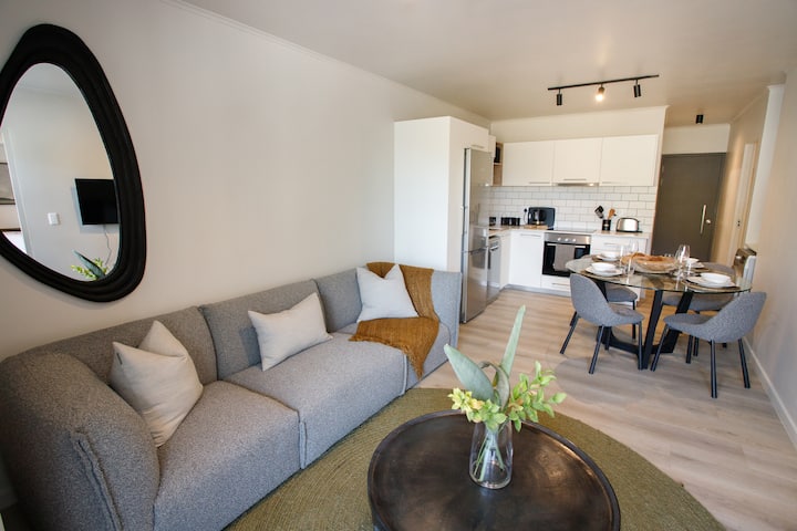 104 Seahorse - 2 Bedroom Premium Unit With Parking - Knysna