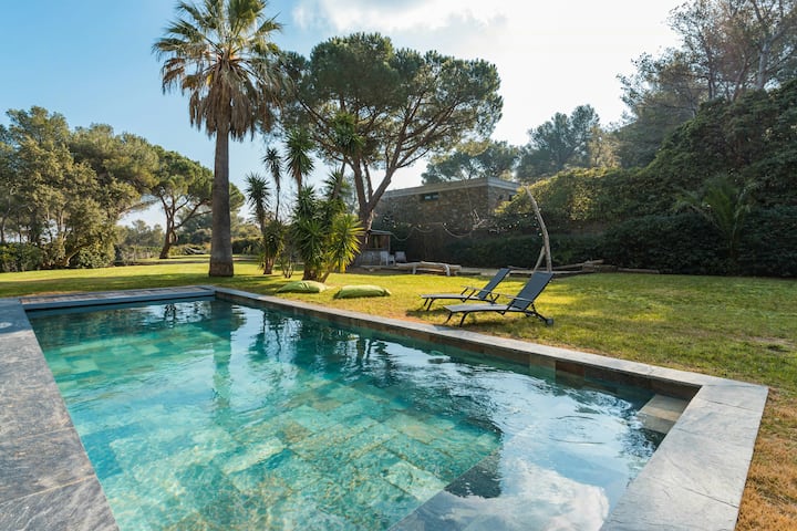 Contemporary Villa With Pool In Bormes-les-mimosas - Hyères