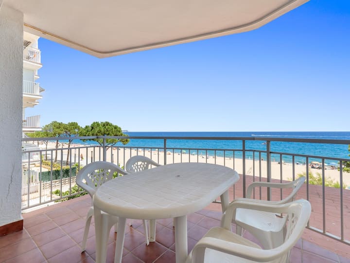 Vues De Rêve Sur La Plage De Platja D'aro - S'Agaró