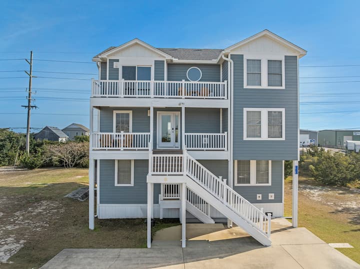 Salty Daze: Private Heated Pool | Hot Tub | Game - Outer Banks, NC