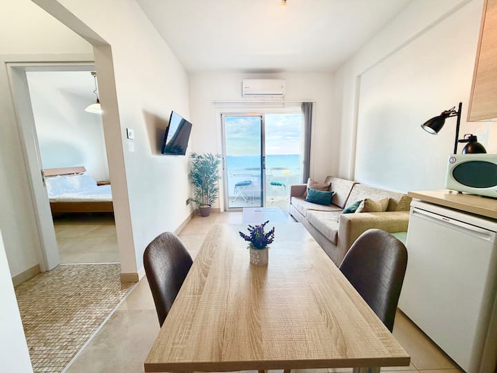 Golden Nest By The Sea - Larnaca