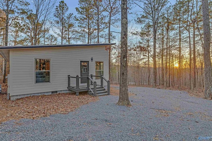 Yellow Nest – Your Modern Retreat In Mentone - Mentone, AL