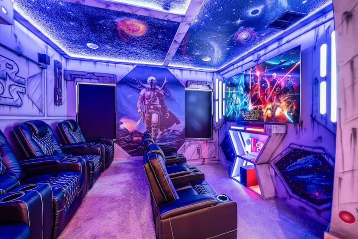 Luxury 8br Villa W/ Cinema, Game Room, Pool - Orlando