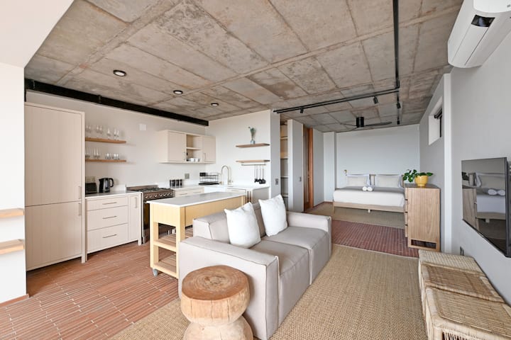 Elegant Camps Bay One Bed | Eco Pool | Modern - Camps Bay