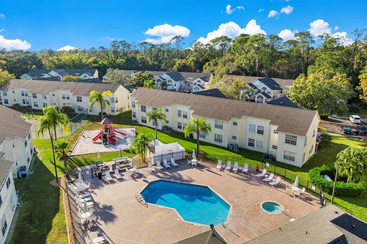 Resort Pool*renovated*near Parks! - Kissimmee