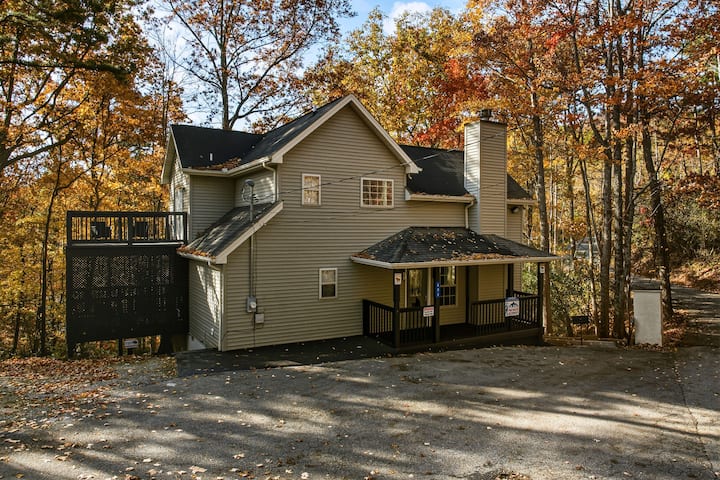Carebear1*home*ober Gatlinburg*wifi*sleeps 15 - Gatlinburg, TN