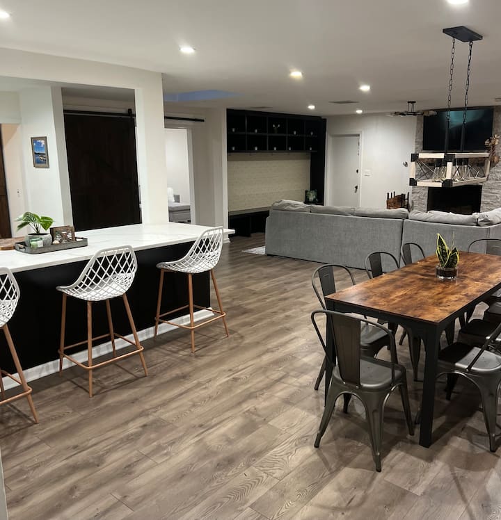 Newly Renovated, Single Level Ranch With Privacy - Norwalk, CT