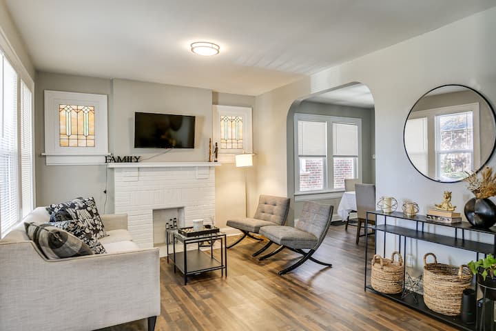 1 Mi To Delmar Loop! University City Bungalow - University City, MO