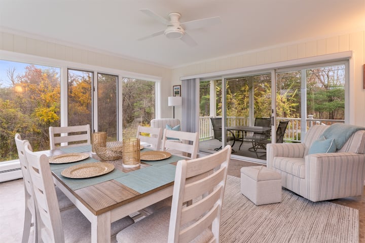 Watkins Glen | Seneca Wine Trail | Sleeps 4 - Watkins Glen, NY