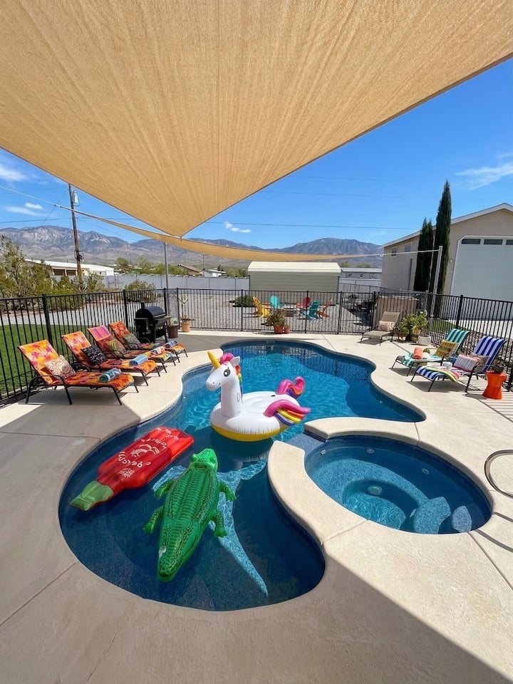 Desert Oasis: Pool Spa Fire Pit * 60m Death Valley - United States