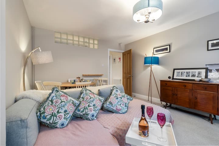1 Belmont - Town Centre, Close To Beach & Shops - Tenby