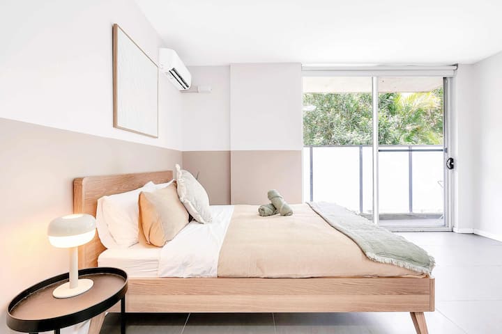 Relaxing Studio | Balcony | 12 Mins To Train - Strathfield