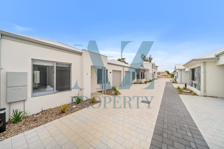 Beckenham Modern Stay Free Parking - Gosnells