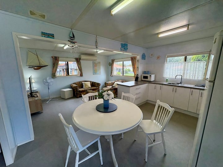 Cosy Corner Cabin - Broadwater