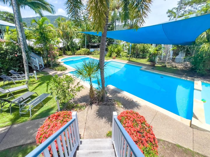 Mango Tides - Airlie Beach