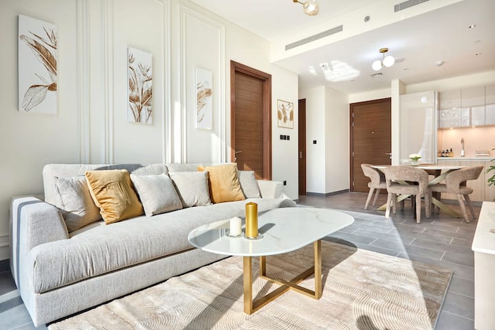The Crest C Luxury Retreat | Stylish & Serene - Dubai