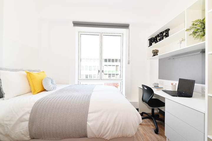 Student Only Private Rooms At Cross House - Plymouth