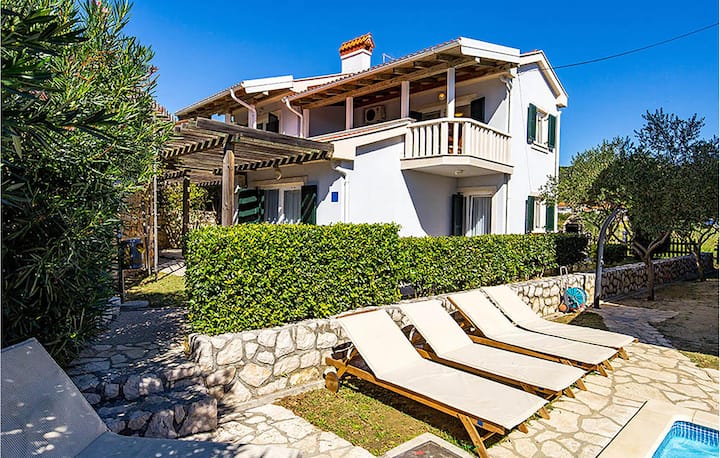 Lovely Apartment In Palit With Wifi - Rab