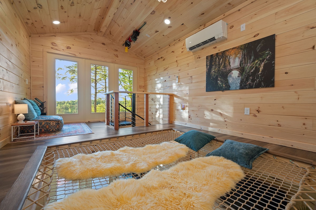 Romantic Forest Birdhouse • Hot Tub + Loft Net | - Cabins for Rent in ...