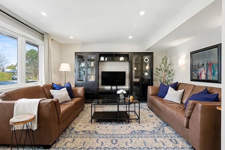 Turnkey 3br Home With Fenced Yard And Parking - Ottawa