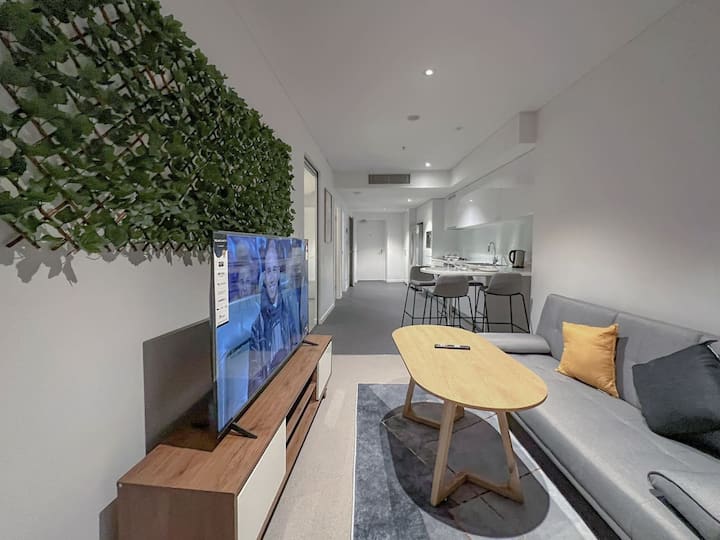 Feel At Home In The City|2br With Pool+gym Access - Brisbane