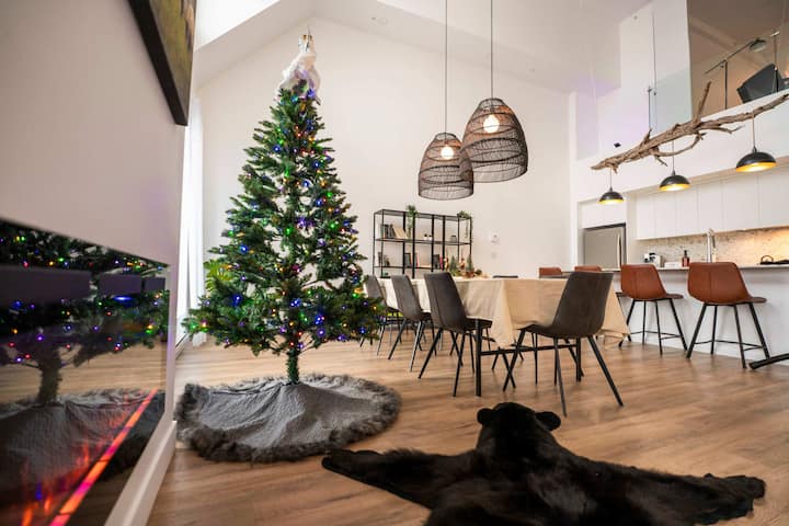 Condo ÉLégant Avec Vue Imprenable Et Piscine - Baie-Saint-Paul, QC