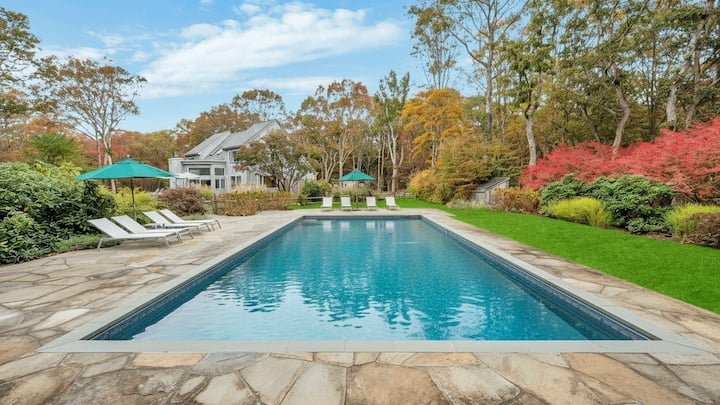 Sunlit East Hampton Retreat W Pool, Tennis Court - East Hampton, NY