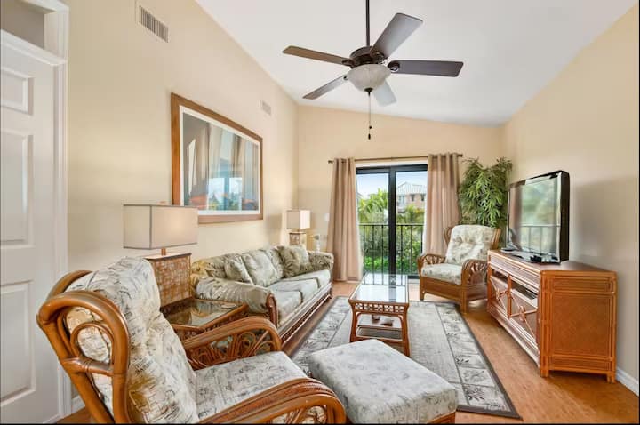Casa Bella A - Across From Beach - Fort Myers Beach, FL