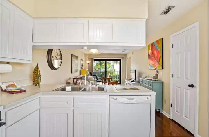 Casa Bella C - Across From Beach - Fort Myers Beach, FL