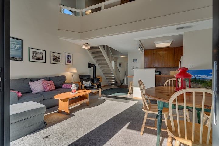 Wolf Den - Carnelian Bay, CA