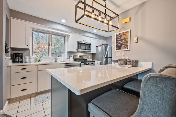 Nordic Village Mountain Getaway - Jackson, NH