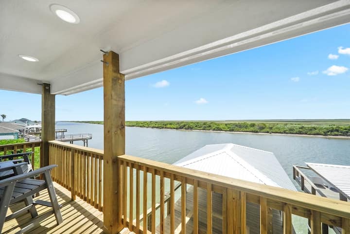 Fish Camp Sits On The Colorado River W/pier - Matagorda, TX