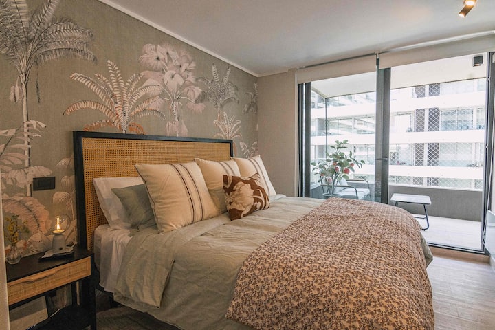 Hom I Las Condes | Conectividad | Parking | Vista - Vitacura