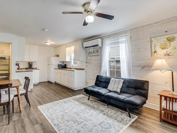 Flirtly Flamingo Rp203a - Rockport, TX